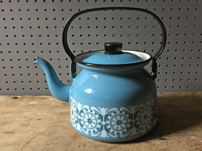Enamel kettle - H is for Home